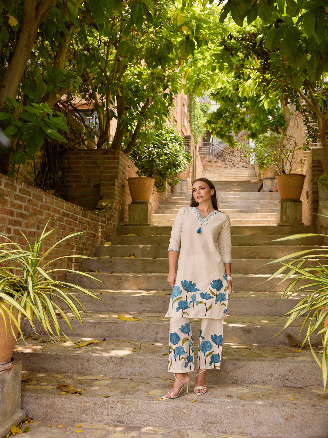 Neerus Blue Printed Straight Kurti and Palazzos – Neerus India